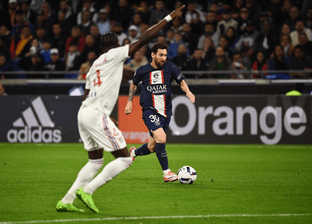 Messi supera Cristiano Ronaldo e Pelé em mais um recorde de gols