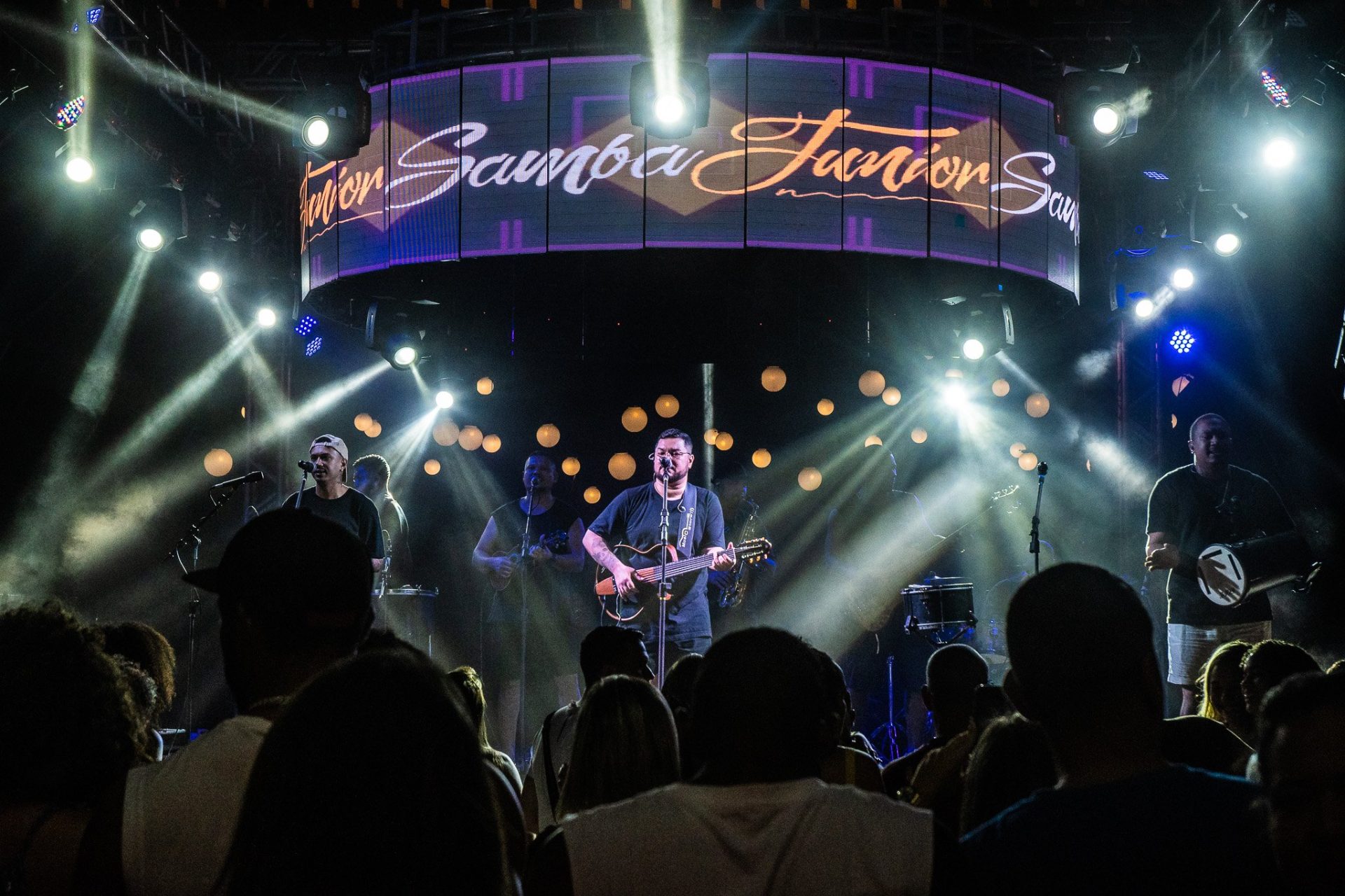 Feijoada, samba e pagode com tudo liberado na Serra em novembro