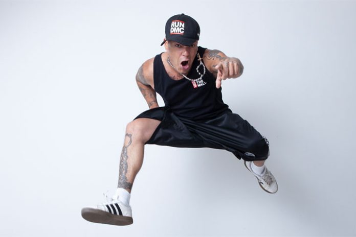 DZ6 faz homenagem a 'Chorão' do Charlie Brown Jr, em Vitória