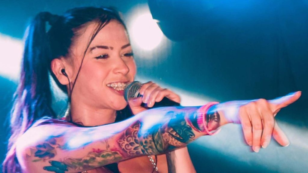 Pipokinha, MC que fez sexo no palco, vem ao ES para show neste fim de ...