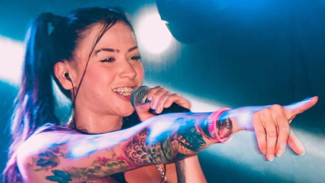 Pipokinha, MC que fez sexo no palco, vem ao ES para show neste fim de ...