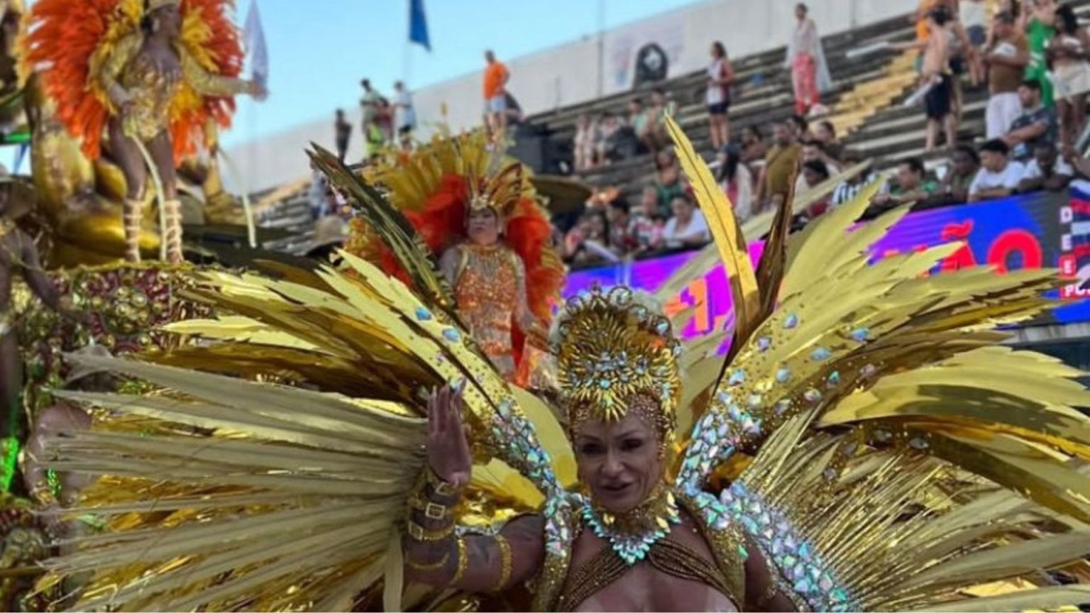 Grande empresária da Serra, Aline Bianca morre após desfilar como musa no Carnaval de Vitória